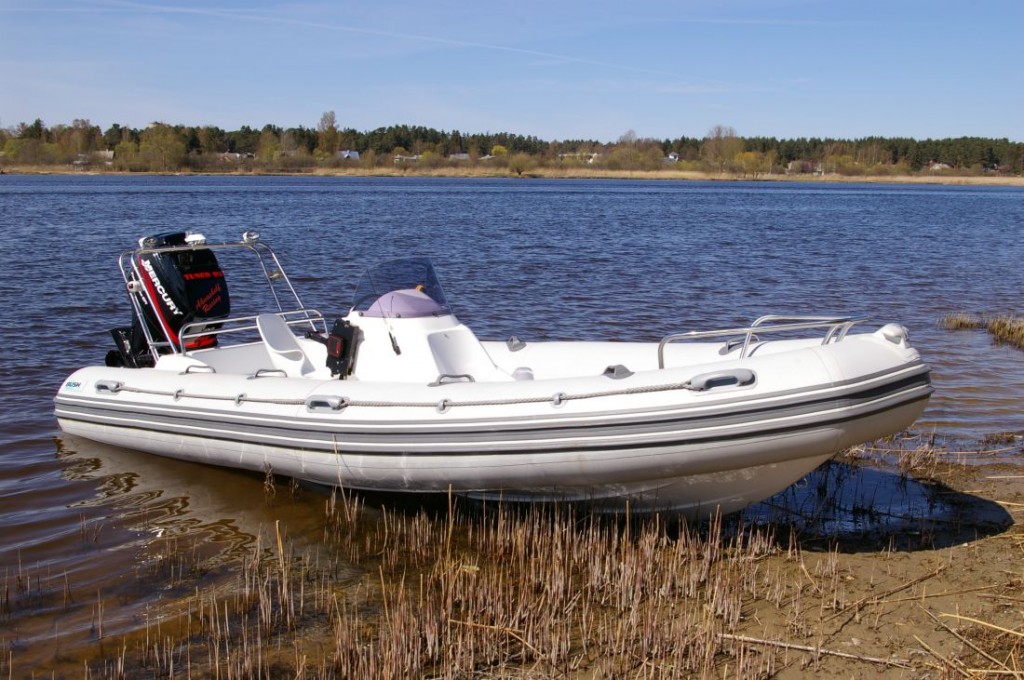 STORMBRINGER 530 | Bush Boats